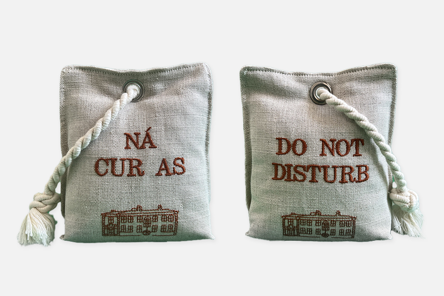 Embroidered do not disturb sign in linen - Hotel Gift Selection