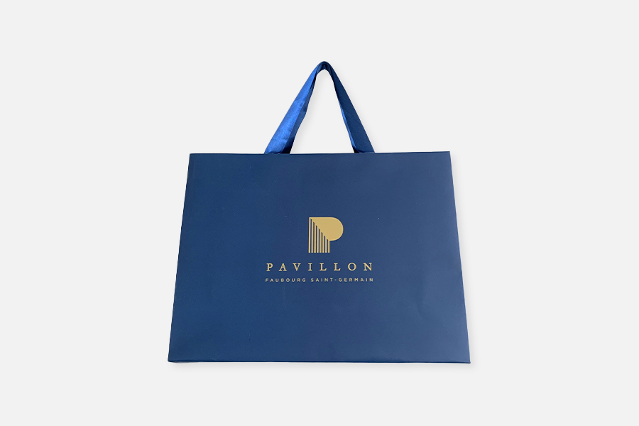 Custom luxury paper bags - Hotel Gift Selection
