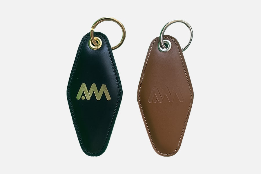 Luxury diamond-shaped hotel keyrings - Hotel Gift Selection