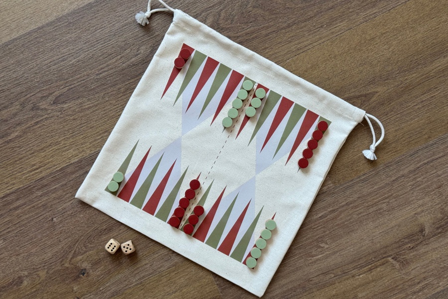 Custom backgammon set - Hotel Gift Selection